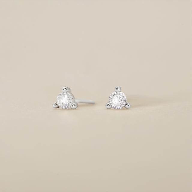 TOBI Diamond Studs – Eyrful Artistry